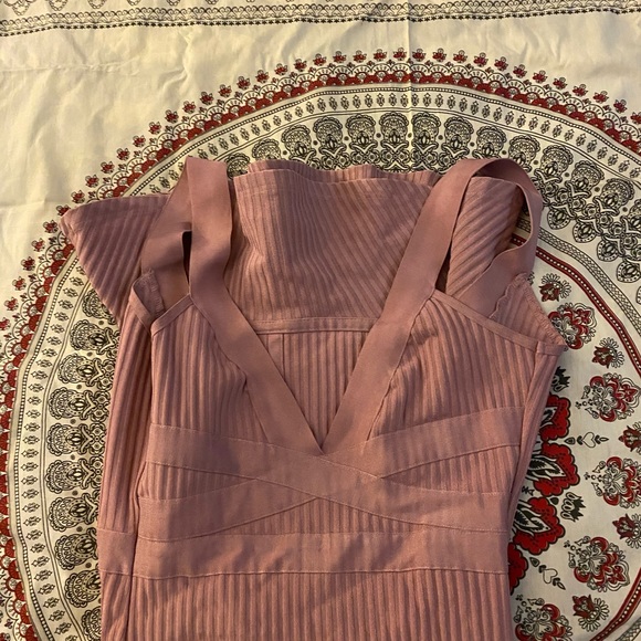 Windsor | Dresses | Windsor Bodycon Dress With Fluted Bottom | Poshmark